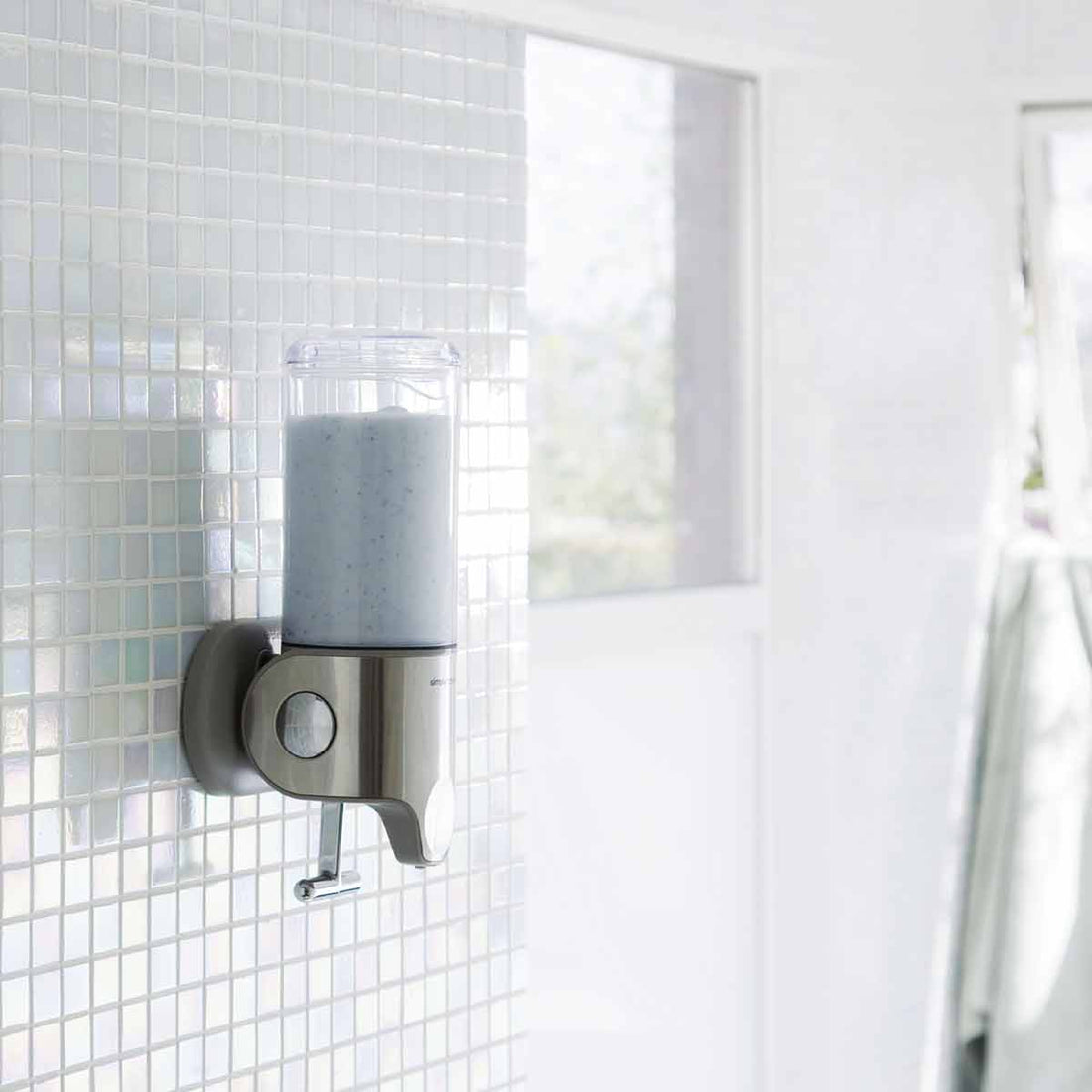 444ml single, wall mount pump - simplehuman